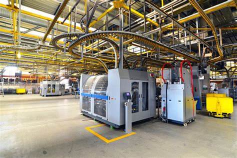 신문 및 잡지의 생산을 위한 대형 인쇄소에 수송을 위한 현대 기계 0명에 대한 스톡 사진 및 기타 이미지 0명 공장 산업 건물 공학 Istock