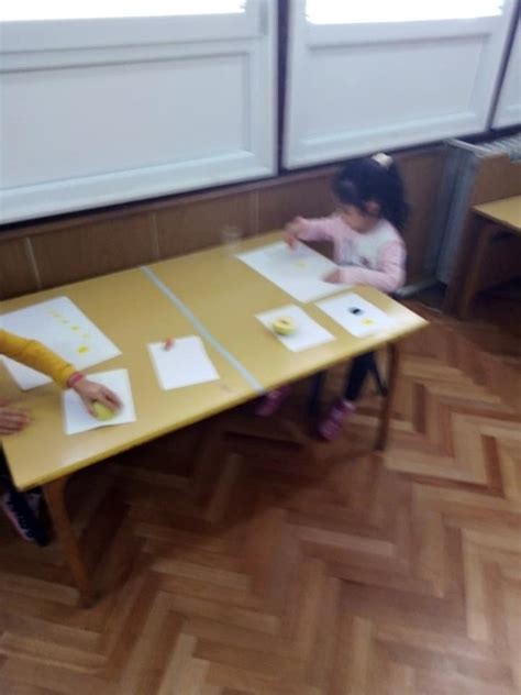 Објект Искра Децата од Детска Градинка 25 Мај