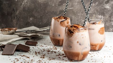 Get Your Chocolate Fix With These Summer Iced Chocolate Recipes The