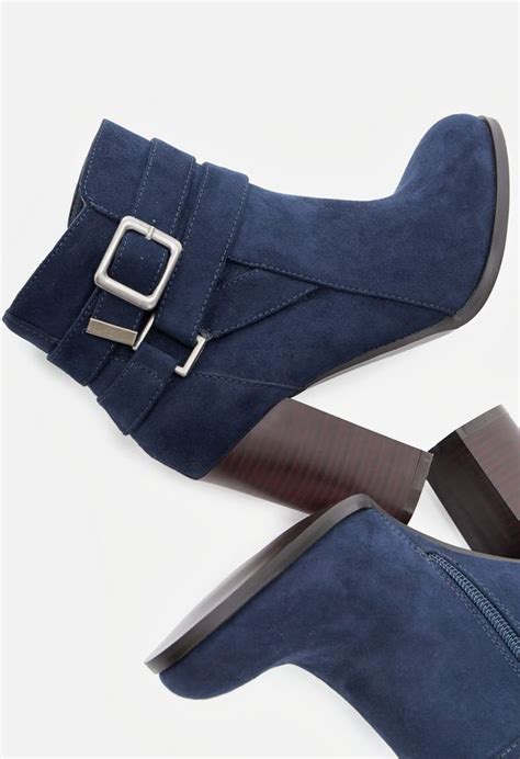 Reni in Reni - Get great deals at JustFab