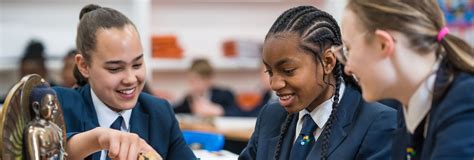 English Perryfields Academy