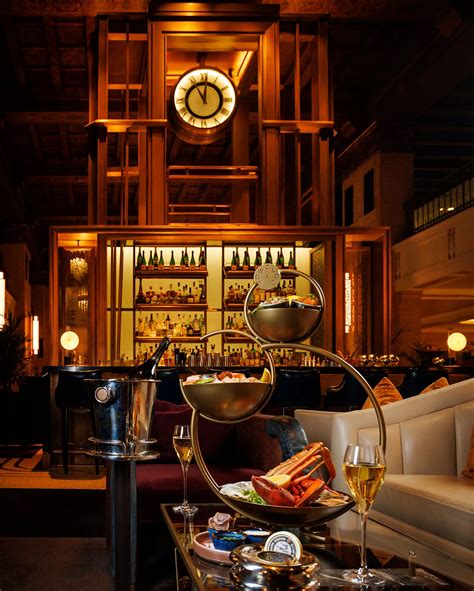 Clockwork Champagne And Cocktails Cocktail Bar In Downtown Toronto