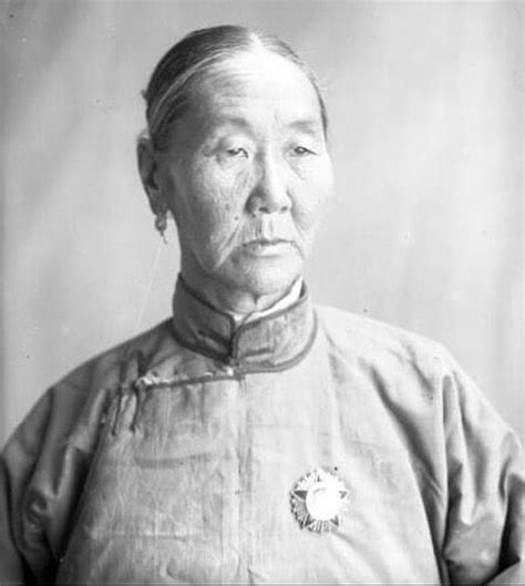 БНМАУ ын анхны төрийн далбааг оёсон эмэгтэй Chef Jackets Fashion Jackets