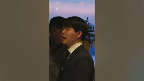 ※놀람 주의※ 결혼식장 하객석에서 소리치고 난동 피우는 전 남친 Youtube