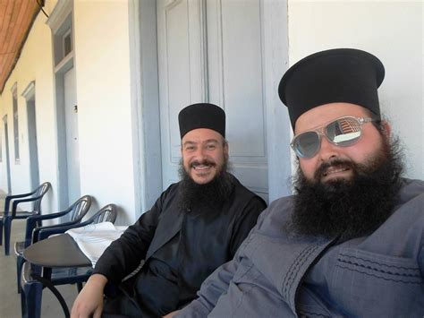 «ΑΓΙΑ ΛΟΥΓΚΡΑ ΜΕ ΡΑΣΑ «Έκανα Sexting με 30χρονο λέει ο Αρχιμανδρίτης της Μητροπόλεως Ύδρας