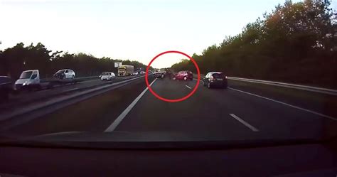 Video Of Tesla Predicting A Car Crash Seconds Before It Happens Goes Viral Bored Panda