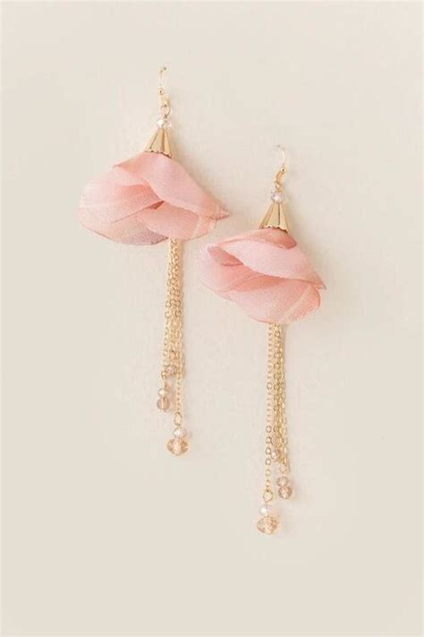 ۲۵ مدل گوشواره دخترانه؛ گوشواره‌ های طلا و فانتزی ستاره