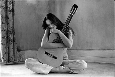Carla Bruni Jeune