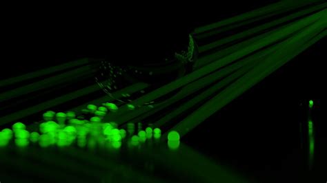 큰 검은 원형 구에서 반사된 구형 입자의 추상 스트림입니다 Paricles는 녹색으로 빛나고 밝기가 다릅니다 카피스페이스가 있는 3d 일러스트레이션 0명에 대한 스톡 사진