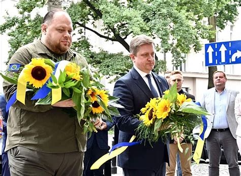 Голова Верховної Ради України Руслан Стефанчук вшанував у Варшаві память захисників України