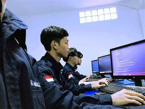 Mahasiswa Masoem University Sukses Di Pelatihan Microsoft Azure Artikel