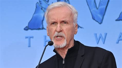 How James Cameron Completed A Record Breaking Submarine Dive In The Mariana Trench