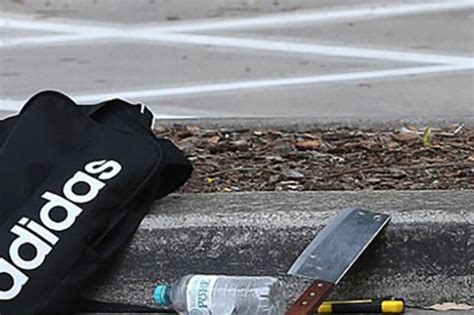 ببینید حمله وحشیانه یک دانش آموز با چاقو به معلم زن در کلاس درس