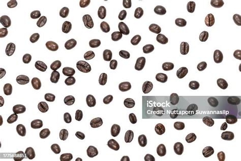 평면도 볶은 커피 원두는 흰색 배경에 고립된 프레임 패턴입니다 배경 화면 이미지로 사용할 수 있습니다 0명에 대한 스톡 사진 및