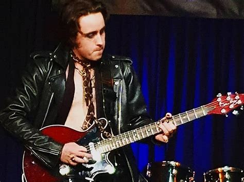 Brian May Guitars Artists Gallery