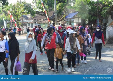 Central Java Indonesia August 28 2022 Healthy Walk And Leisurely