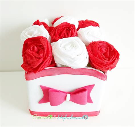 Regalo Para El Día De La Madre Con Diferentes Materiales Flores De