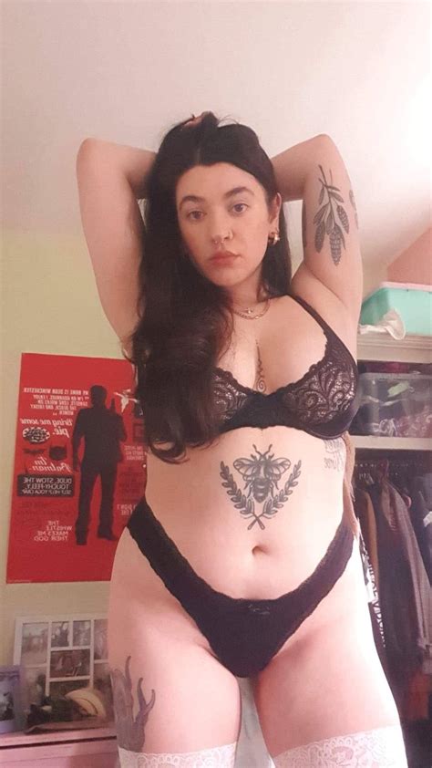 💖🌶 Uploading On Of Daily With Juicy Content Natural Big Tiddies And A