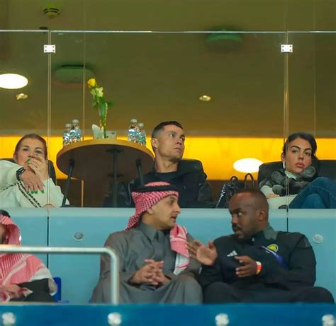 مادر و نامزد رونالدو تماشاگر شکست النصر عکس