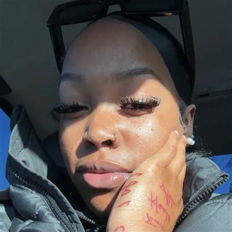 @nevaeh.a_ • Threads, Say more