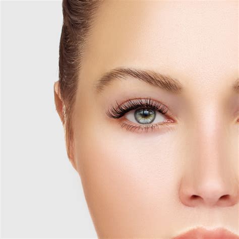 Bright Eyed Beauty Your Summer Ready Eye Brightening Routine Delilah Us