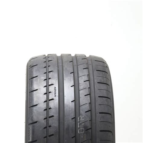Set Of 2 New 255 40r18 Yokohama Advan Apex V601 99y 9 32 Utires