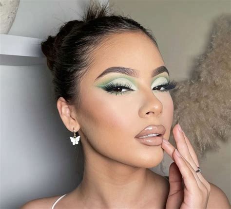 Pin De Virr En Maquillaje Maquillaje Verde Maquillaje Color Menta