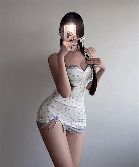 💜라일락 레이스 단추 슬립원피스 바이올렛 트임 섹시 글램 이벤트 공주 코스프레 페스티벌 흠뻑쇼 호캉스 방송 Bj 여캠 긱시크 발레코어 슬림핏 청순 여리여리 미니원피스 에이블리