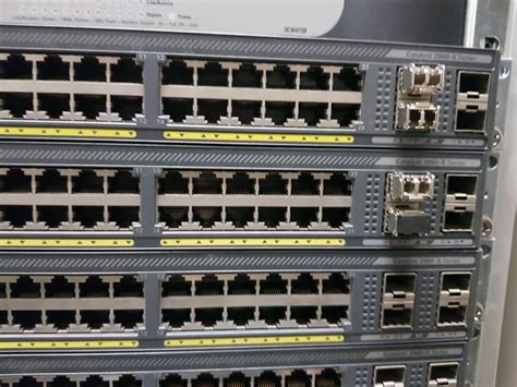 네트워크 통신장비 스위치 허브 시스코 Hp 3com 등 불용으로 처리 필요하다면 정팩코리아 직접 철거부터 운반까지 빠른 진행 가능합니다 네트워크철거 통신장비