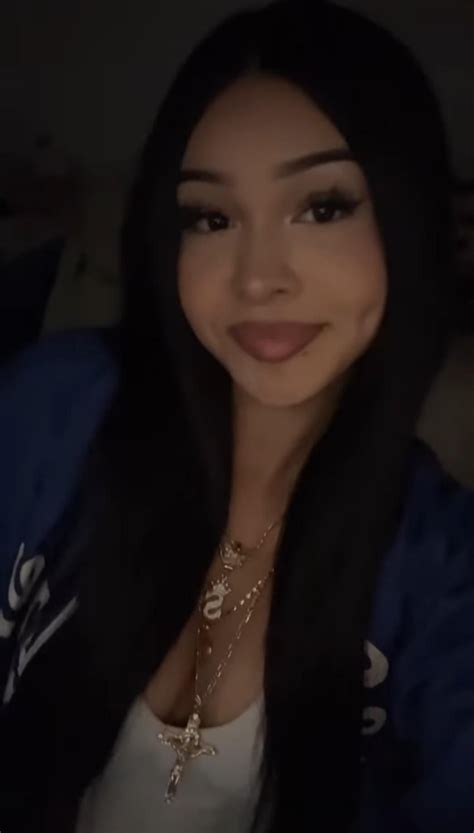 Pin By Jessie Olk On Awe In 2024 Pretty Latinas Pretty Makeup Looks