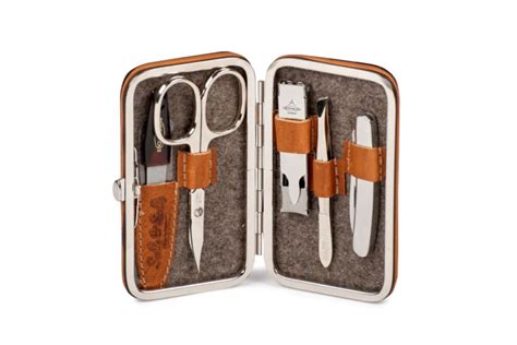 The 12 Best Manicure Kits For Men