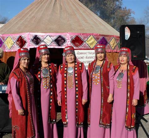 Традиционная одежда туркмен Ставропольского края | Folk costume ...