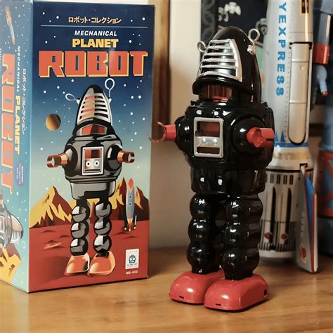 Vintage Wind Up Planet Robot Toy Unique T And Deskandshelf Decor