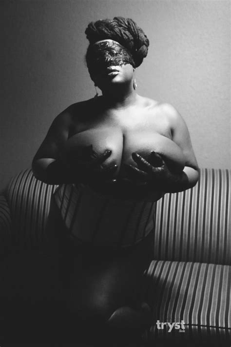 File Mm2 Min  Boobpedia Encyclopedia Of Big Boobs