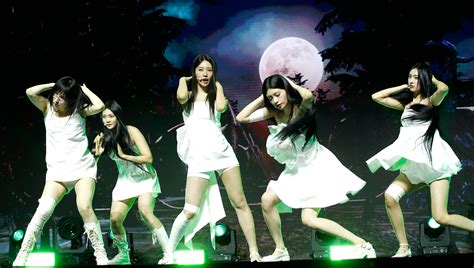 240610 Everglow Zombie Comeback Showcase Kpopping