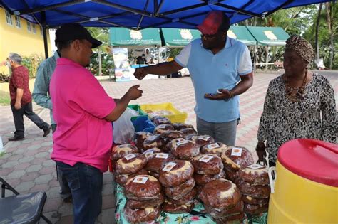 Mes De La Etnia Negra Cierra Con Feria Artesanal Y Gastronómica