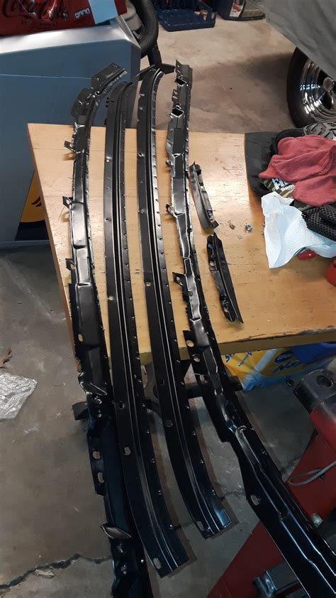 CHEVELLE HEADLINER BRACKET Team Chevelle