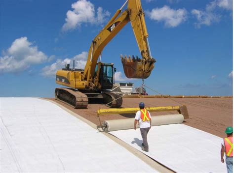 Comparison Of Geomembrane And Gcl