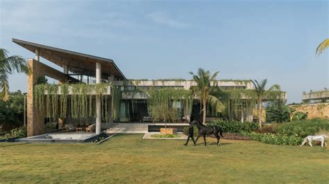23 Degrees Design Shift Surrounds Hyderabad Home With Moat