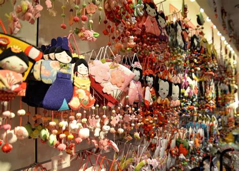 Kyoto Souvenirs 5 Popular Souvenir Shops And Ts Along Arashiyama