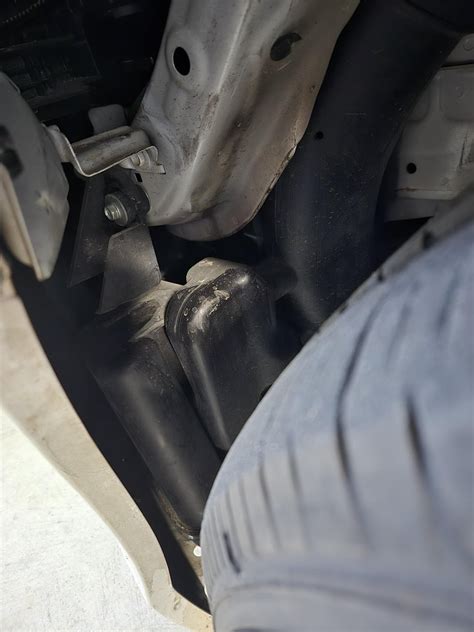 Help Identifying Part : r/MechanicAdvice