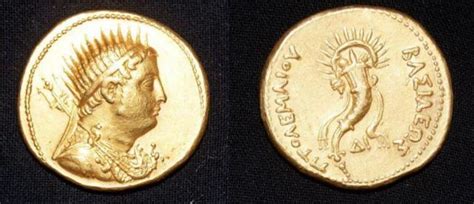 埃及考古学家发现2千年前的地下古建筑，里面还藏有大量稀世珍宝