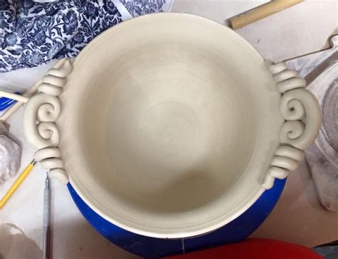 How To Make Smooth Coil Pots With And Without A Template Artofit
