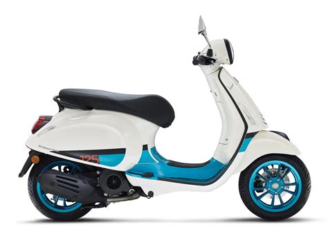 Comparaison Des Motos Vespa Gts 125 Super 2024 Vs Vespa Primavera 125