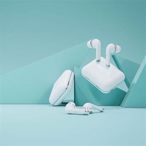 True Wireless Headphones by Happy Plugs