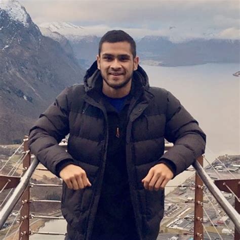 Hamza Mujtaba Youtube