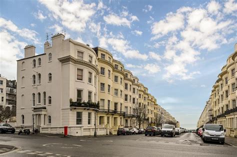 Brunswick Place Hove 1 Bed Apartment £240000