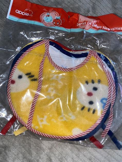 Нагрудник слюнявчик дитячий 4 шт нові — ціна 65 грн у каталозі Слюнявчики Купити дитячі товари