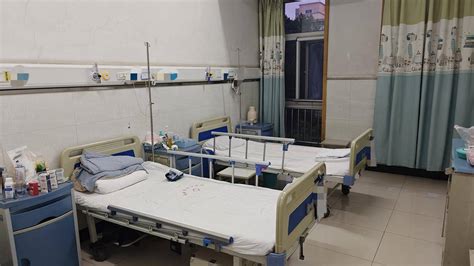 天水家长讲述血铅异常幼儿治疗过程：每天输液6个多小时，在空调房都满头大汗崇淮孩子王先生