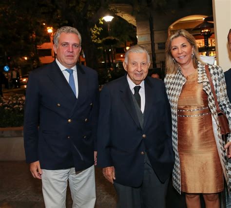 O Πρωθυπουργός του Άρη Δαβαράκη είναι νέος ωραίος και χαρισματικός Fays Control